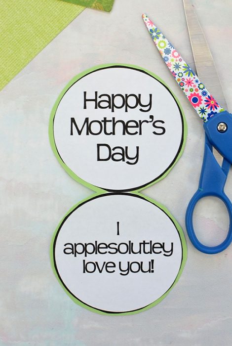 Printable MOM Mother's Day Cards with Cute Apple Sayings